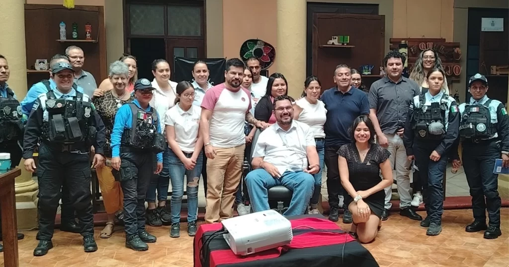 INCLUDIS presenta plática “Mi Historia Puede Ser Tu Historia”